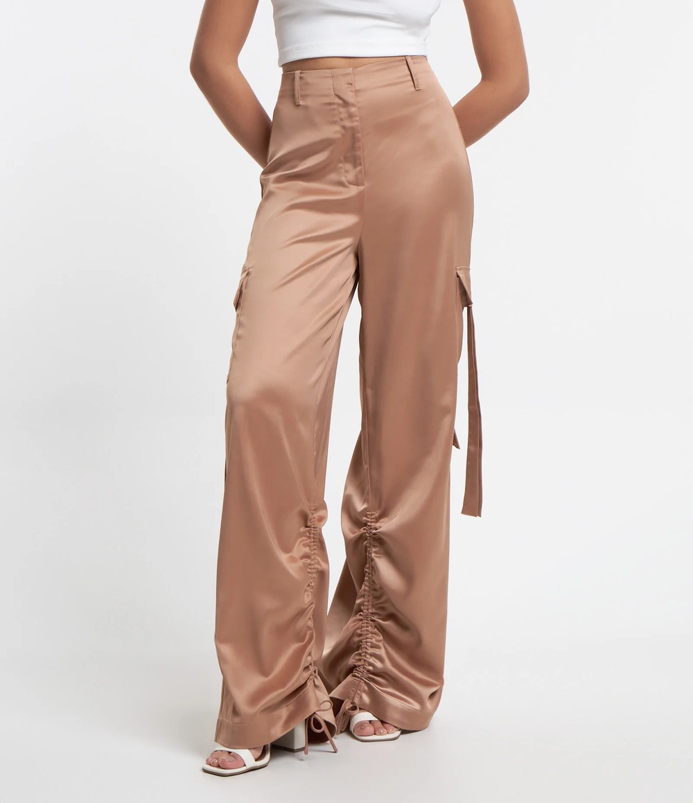 Zendaya usa a peça-chave perfeita para festas – e ela não é um vestido ...