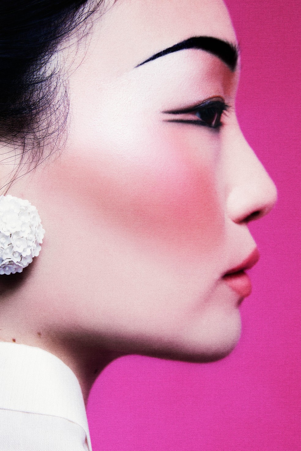 Giulia Song entrega inspirações para usar tons vibrantes na maquiagem ...