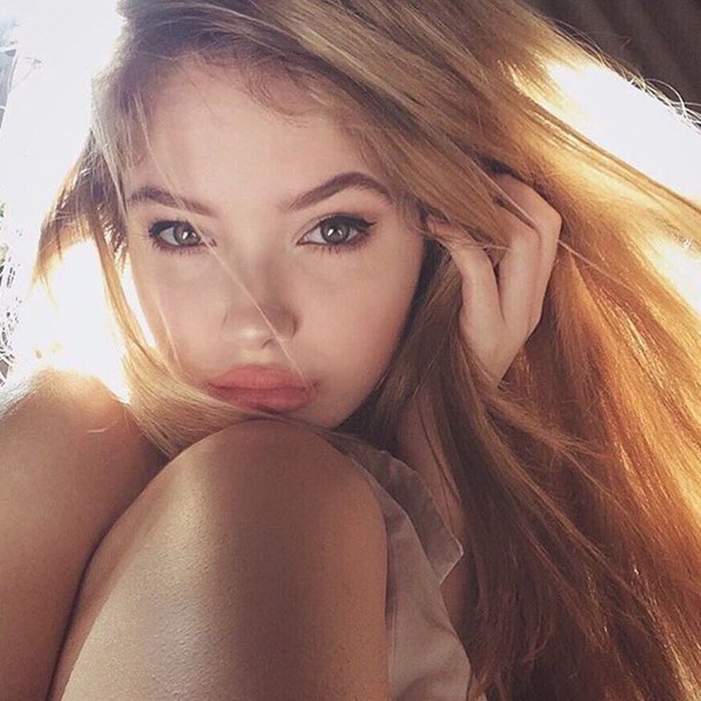 Estreante em 'Dois irmãos', Monique Bourscheid faz sucesso com poses nas redes sociais