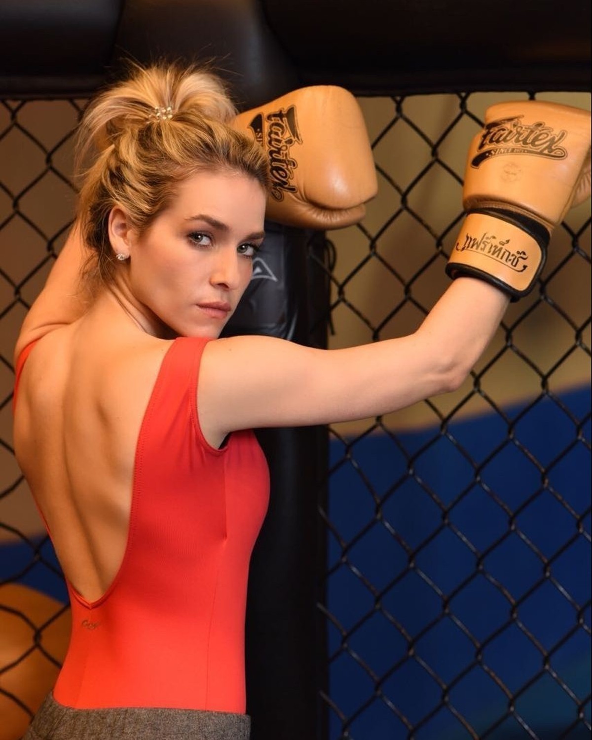 Monique Alfradique posa no ringue de luta e revela que está focada em ...