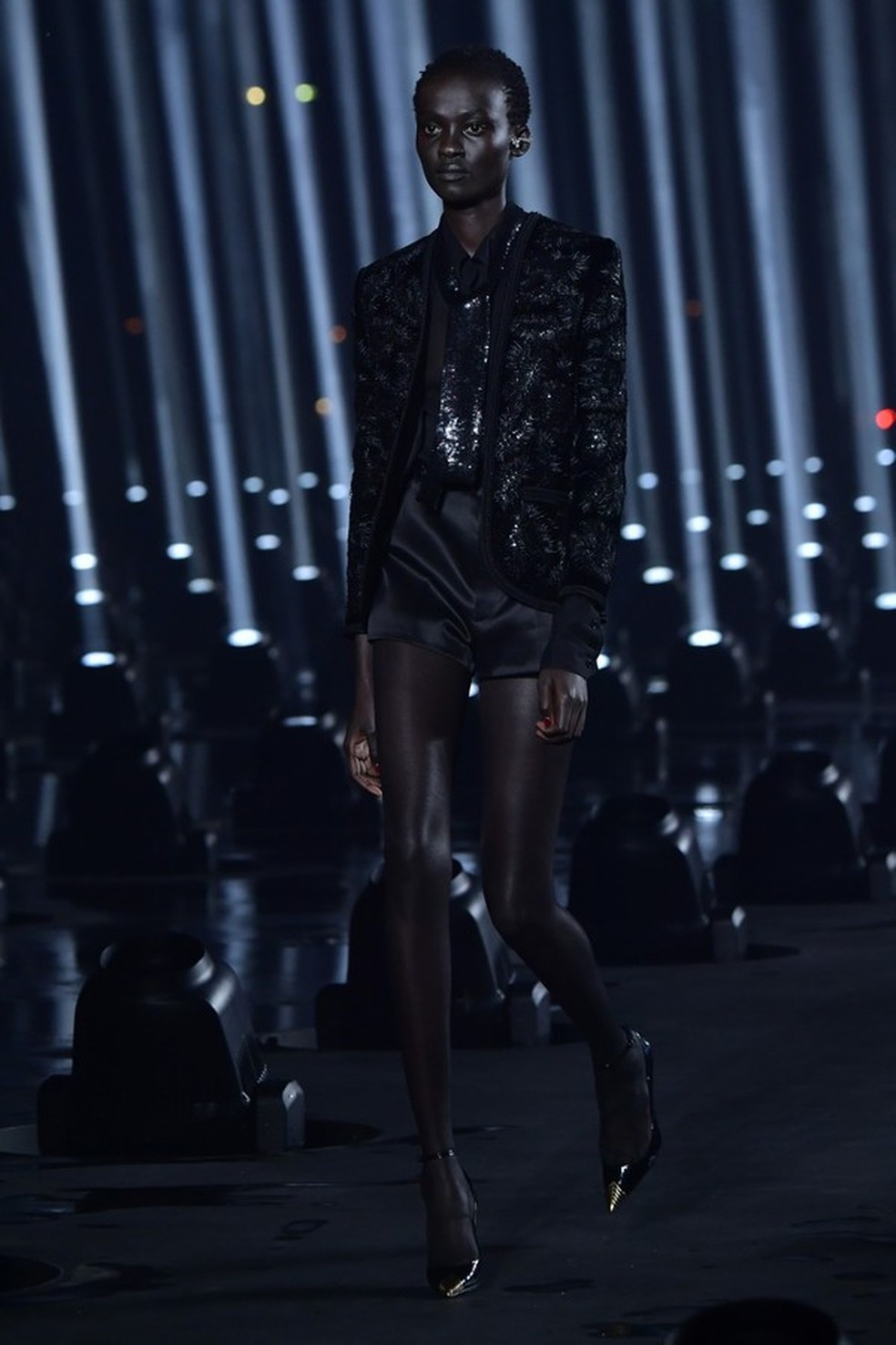 Semana de moda de Paris: Os looks da YSL são tudo que nós queremos usar...