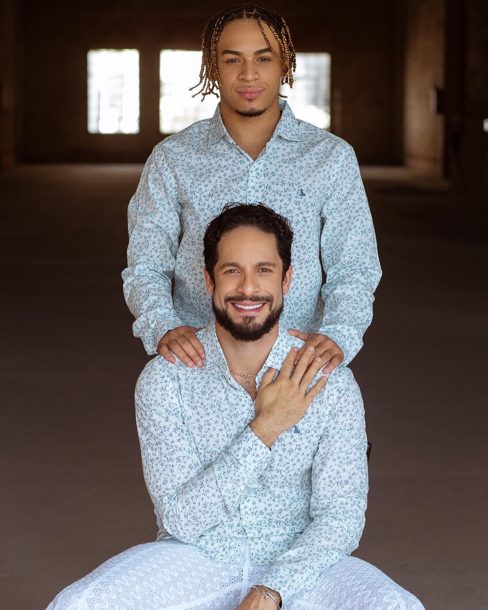 Rainer Cadete compartilha clique com filho e internautas levam susto ...