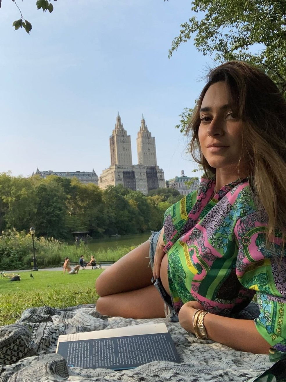 Thaila Ayala compartilha desabafo sobre maternidade e memórias em Nova ...