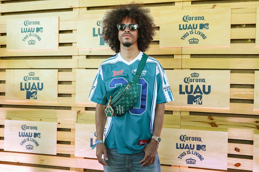 Por dentro da pré-estreia do Corona Luau MTV com L7nnon e Marcelo Falcão