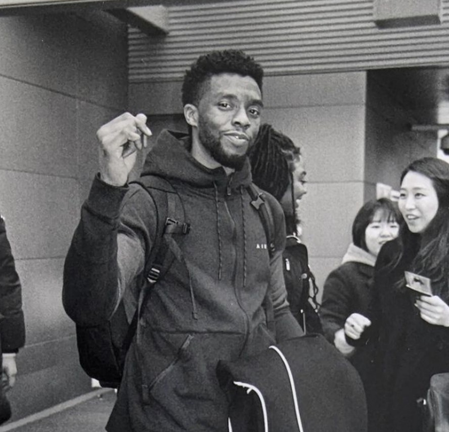 Lupita Nyong'o relembra morte de Chadwick Boseman: 'Três anos que vivi ...