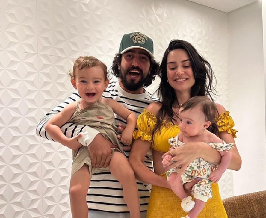 Thaila Ayala e Renato Goés celebram mais um mês da filha caçula ...