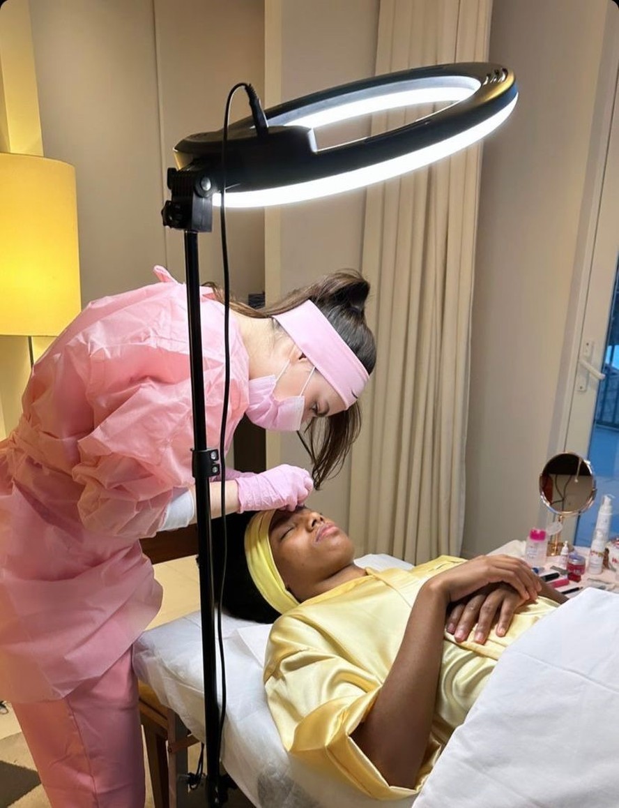 Após eliminação do BBB 23, Tina Calamba passa por manhã intensa de ...