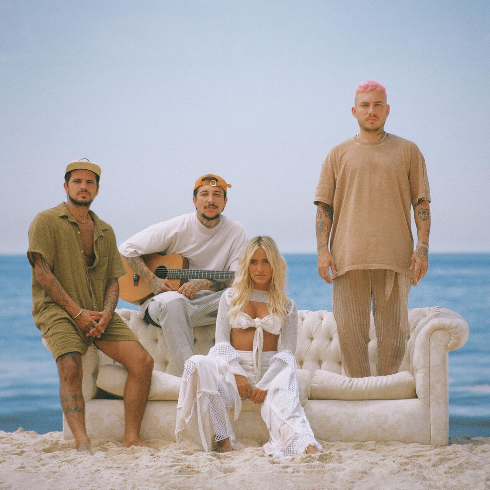 Conheça: Mar.iana e seu pop praiano alto astral