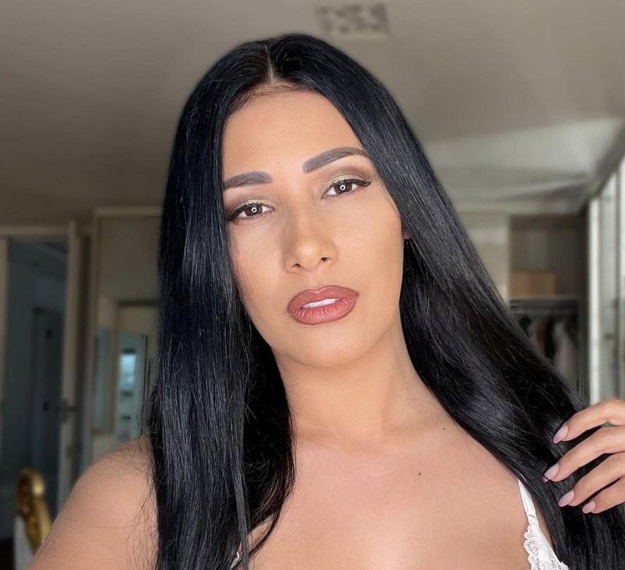 Simaria posta selfie e reflete: 'Somos muito mais parecidos que diferentes'