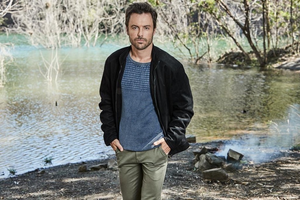 Kayky Brito faz ensaio e celebra natureza: 'É amor'