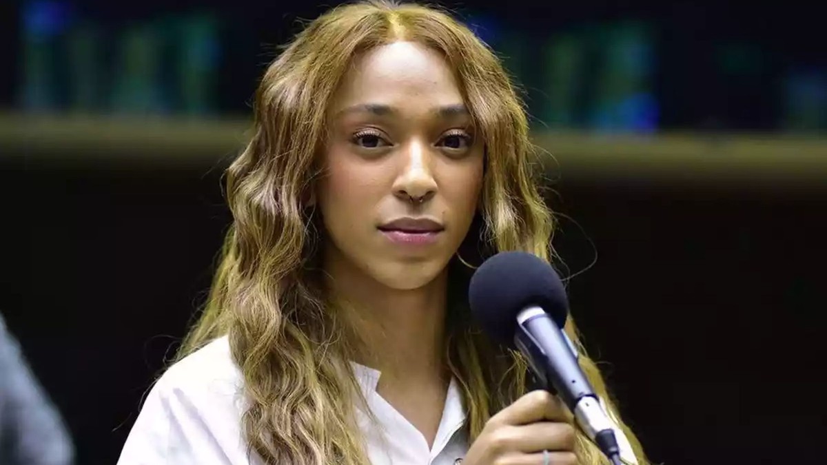 Projeto de Erika Hilton para mães cientistas vira lei