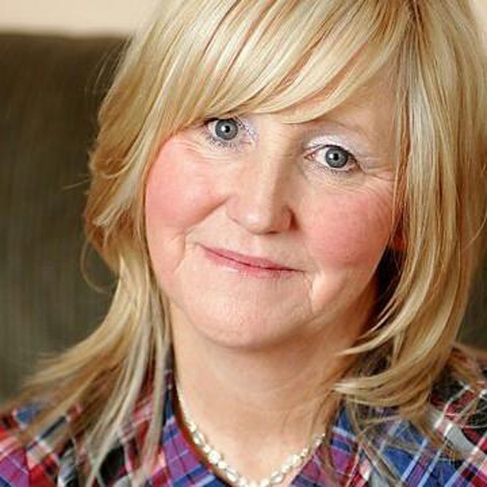 Adotada, enfermeira encontra mãe biológica e cuida dela até sua morte