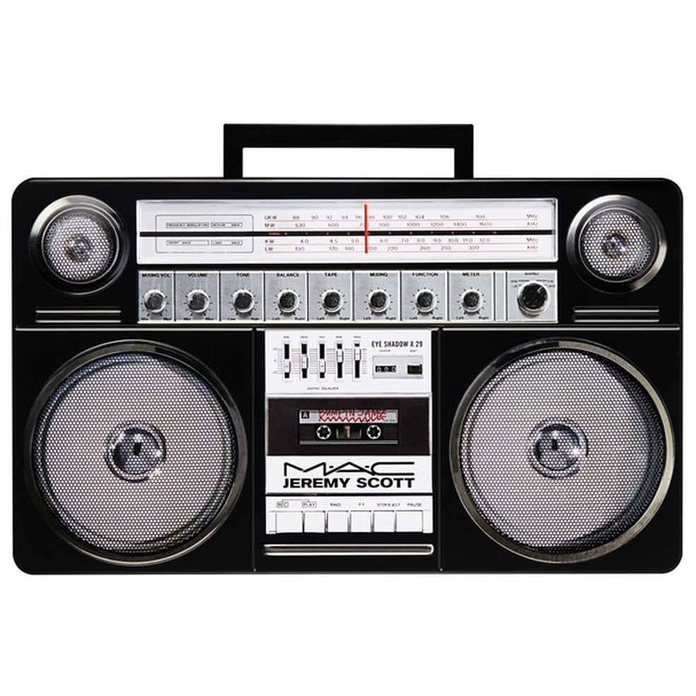 Jeremy Scott e MAC lançam coleção inspirada nos anos 90 e nós queremos ...