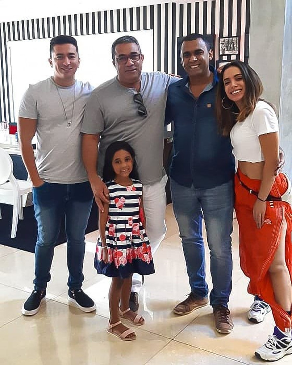 Irmão celebra um ano do dia em que conheceu Anitta