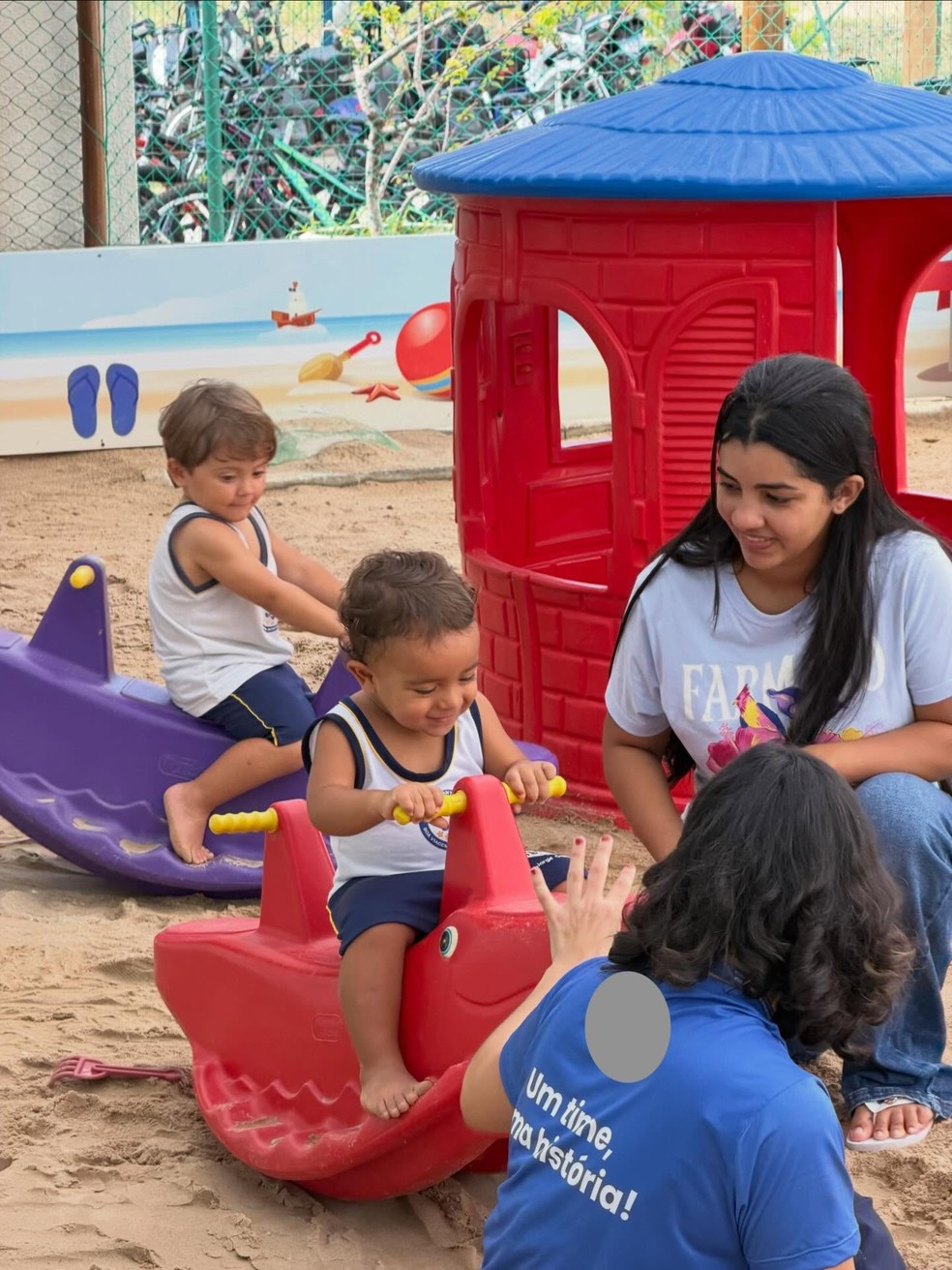 Ary Mirelle vive emoção do primeiro dia de aula do filho Jorge