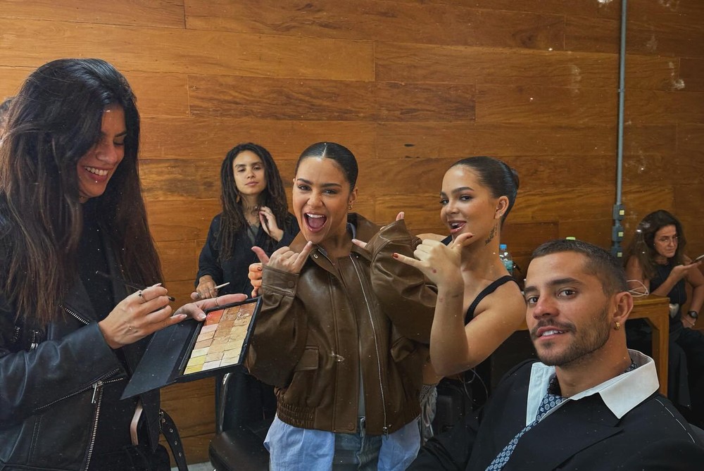Mel Maia mostra bastidores de nova série com Giullia Buscacio, Xamã e ...