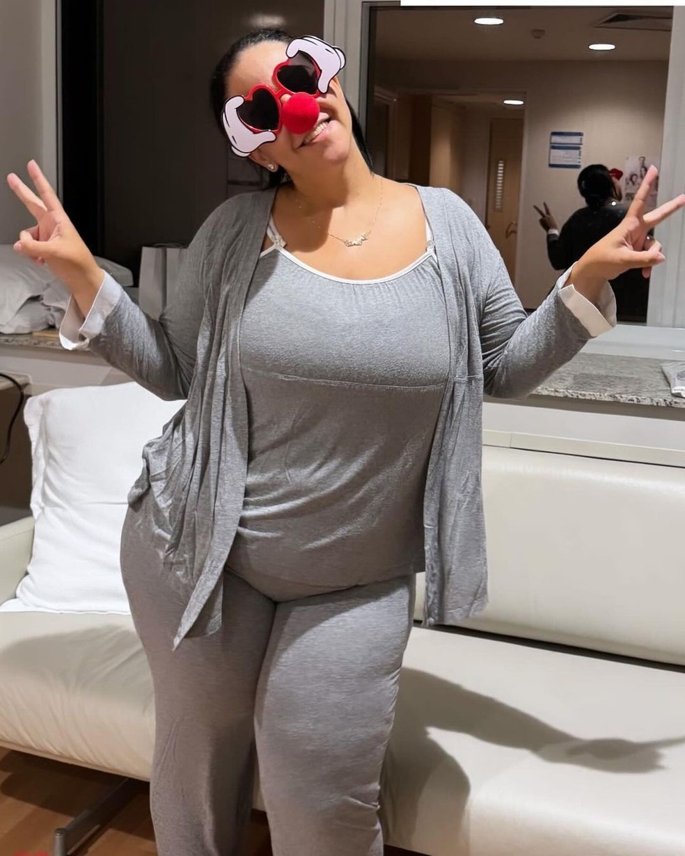 Fabiana Justus se declara para enfermeira: 'Eu te amo, pra sempre'