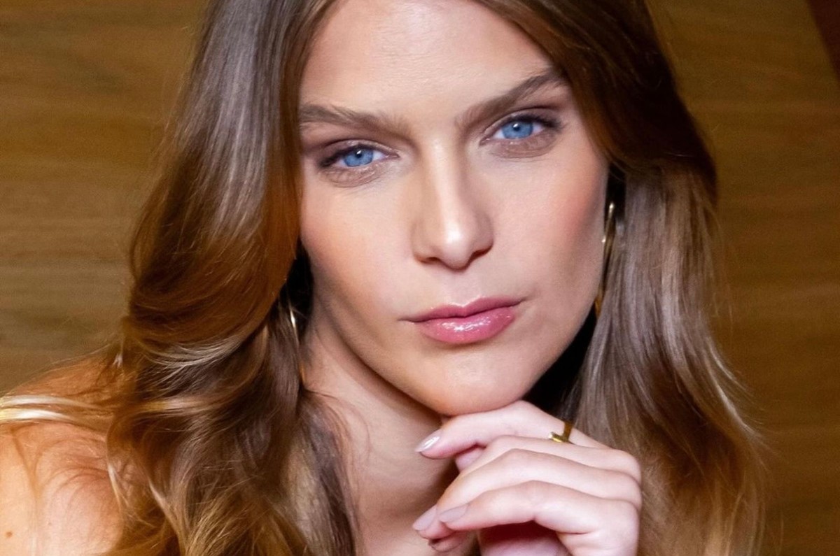 Isabella Santoni fala sobre nova temporada de peça, a chegada dos 30 ...