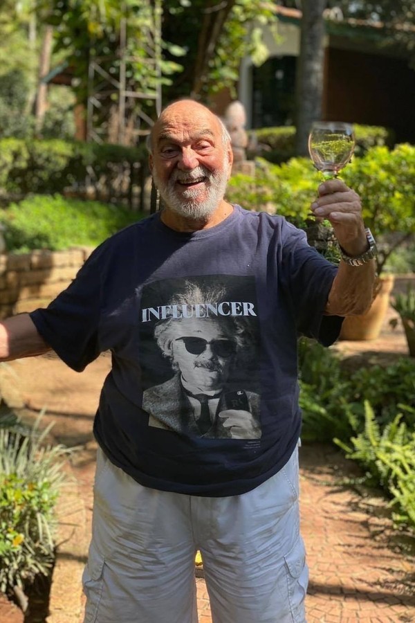 Lima Duarte comemora 91 anos: 'Um brinde a mim'