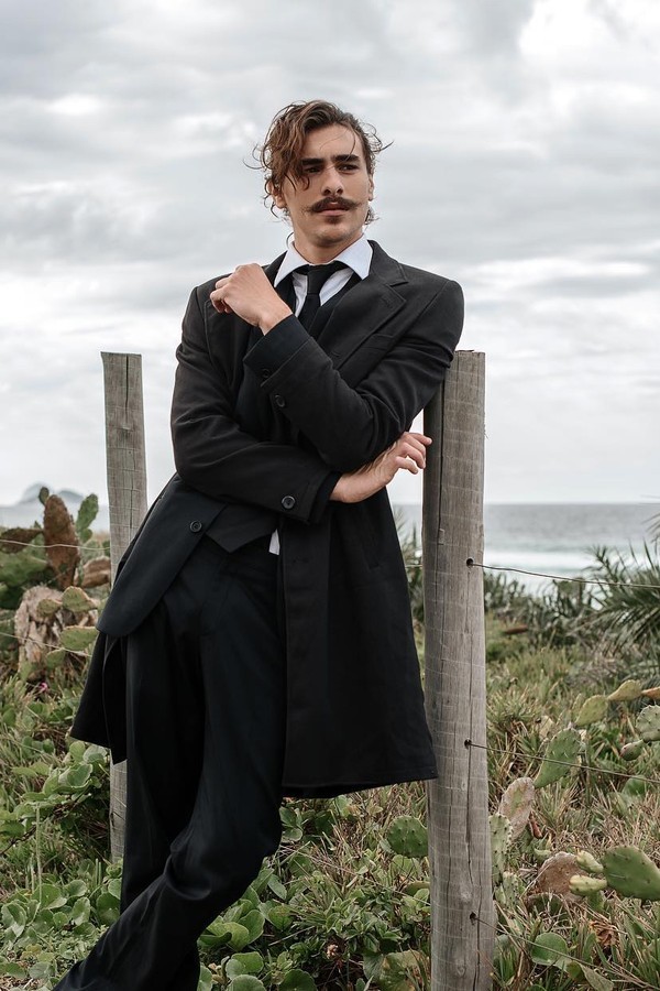 Bruno Montaleone posa bonitão e fãs comentam: 'Sasha se deu bem'