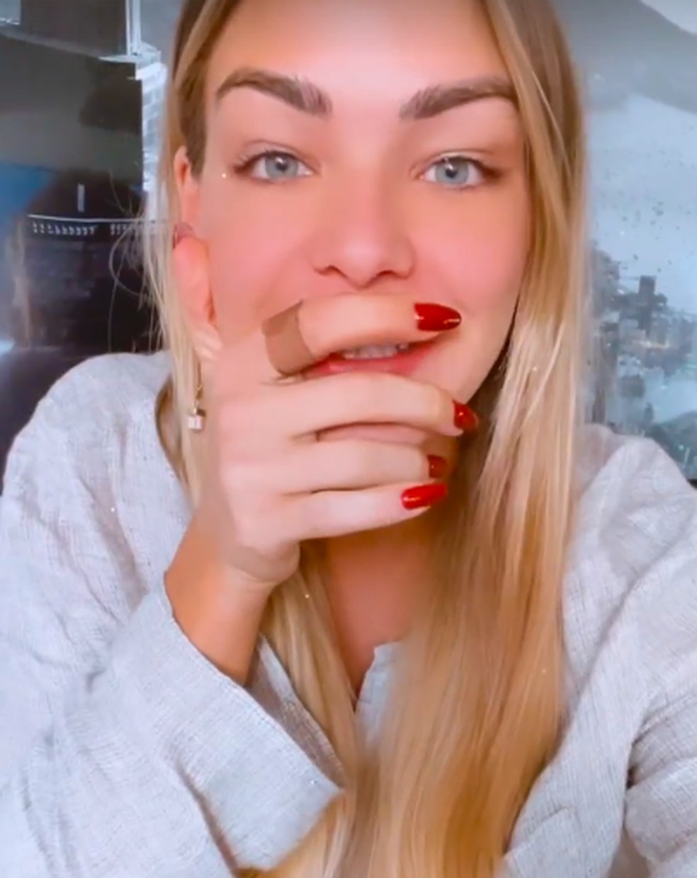 Após Cauã Reymond chamar polícia para acabar festa com Barbara Heck, ex ...