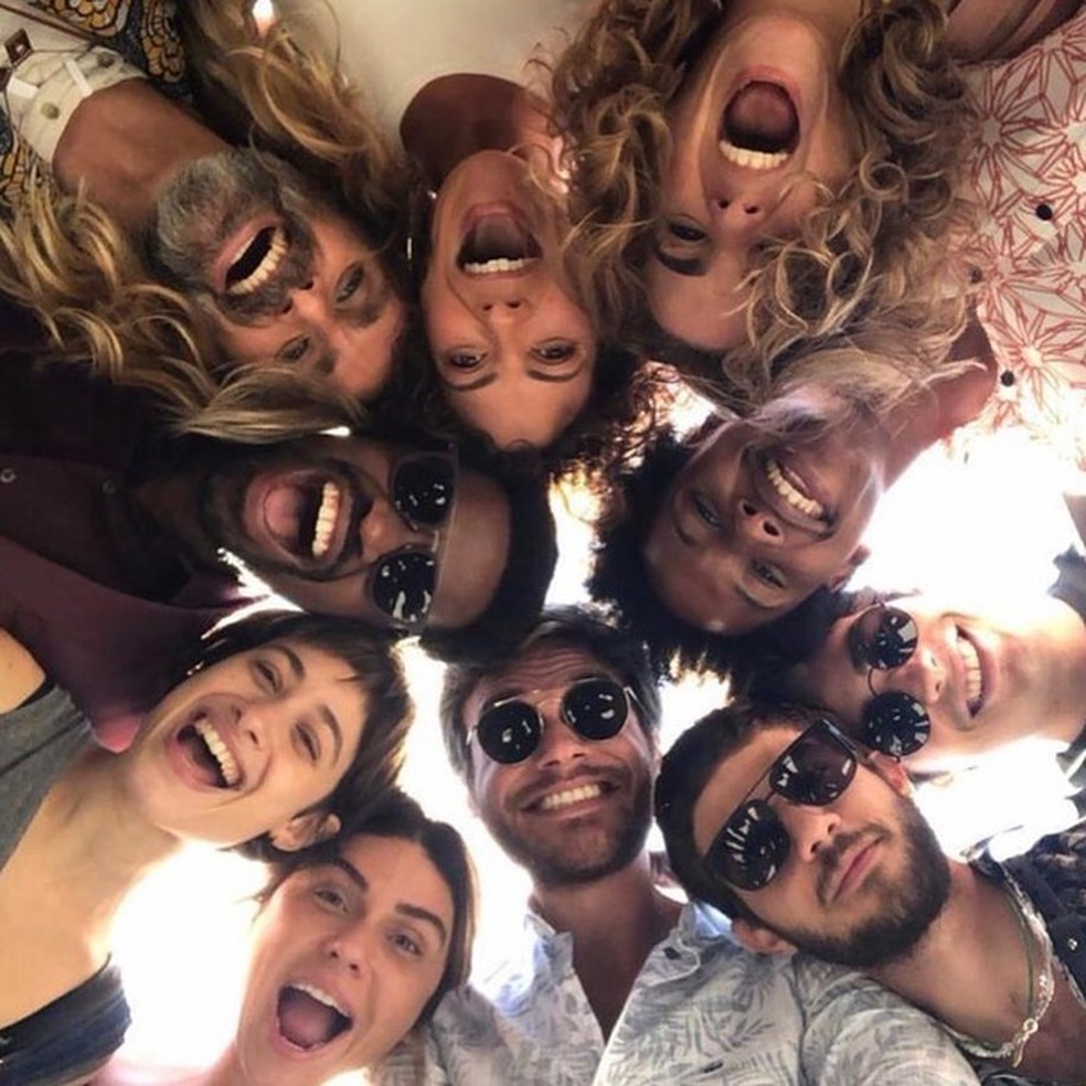 Giovanna Antonelli reúne elenco de Segundo Sol em foto: 'Quase fim'