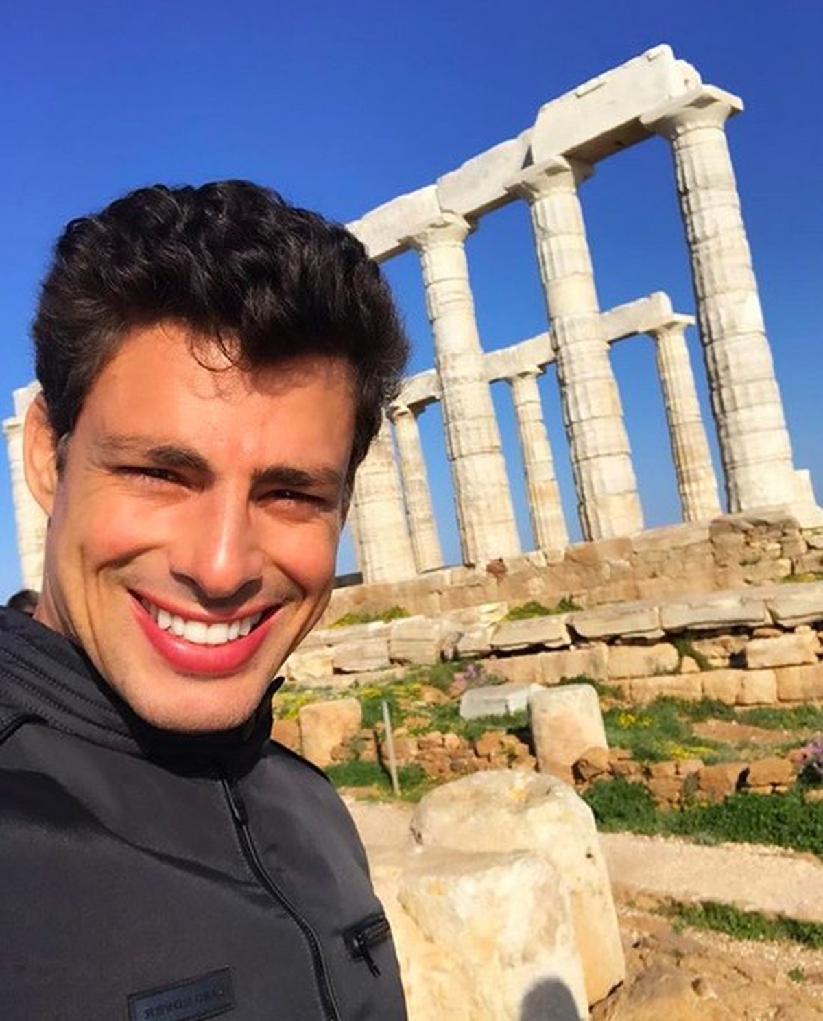 Cauã Reymond mostra clique na Grécia e ganha chuva de elogios: 'Fica ...