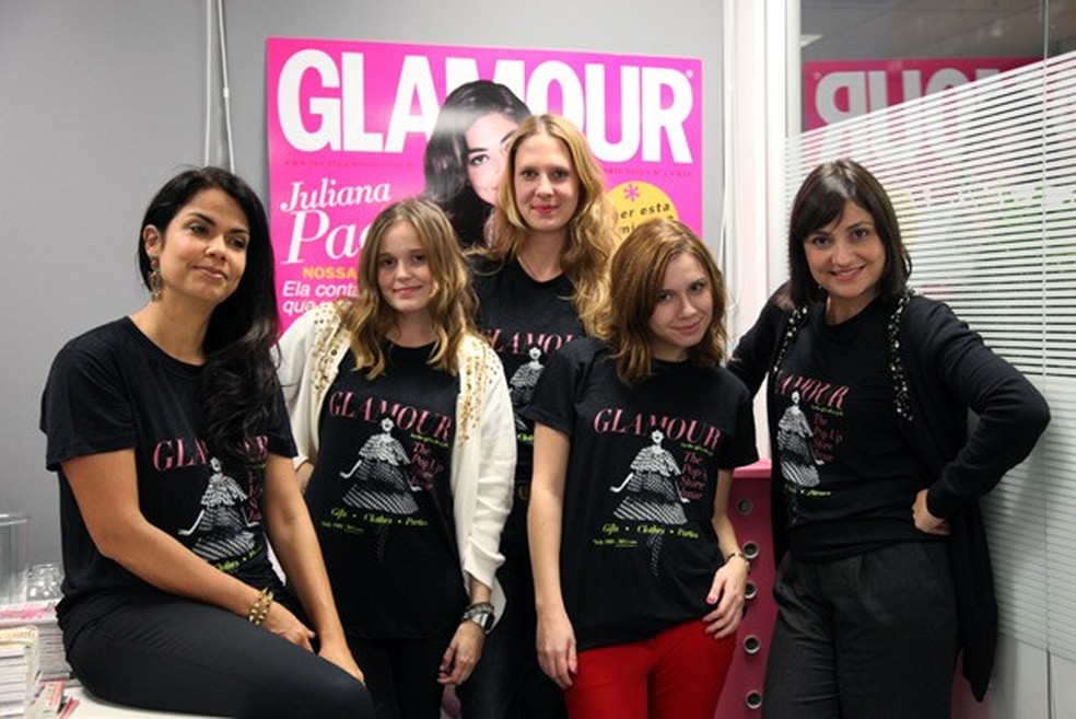 Pop Up Store cria edição especial de camiseta para a Glamour Brasil