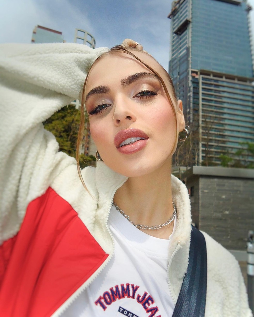 8 influenciadores de beleza LGBTQIAPN+ para seguir e conhecer o trabalho já