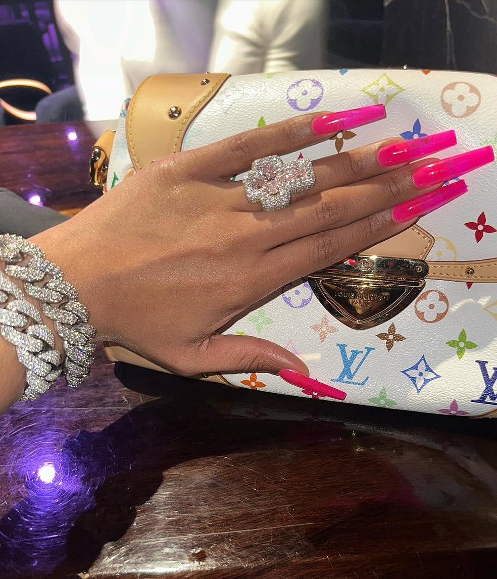 As melhores nail arts de Megan Thee Stallion para salvar e copiar ...