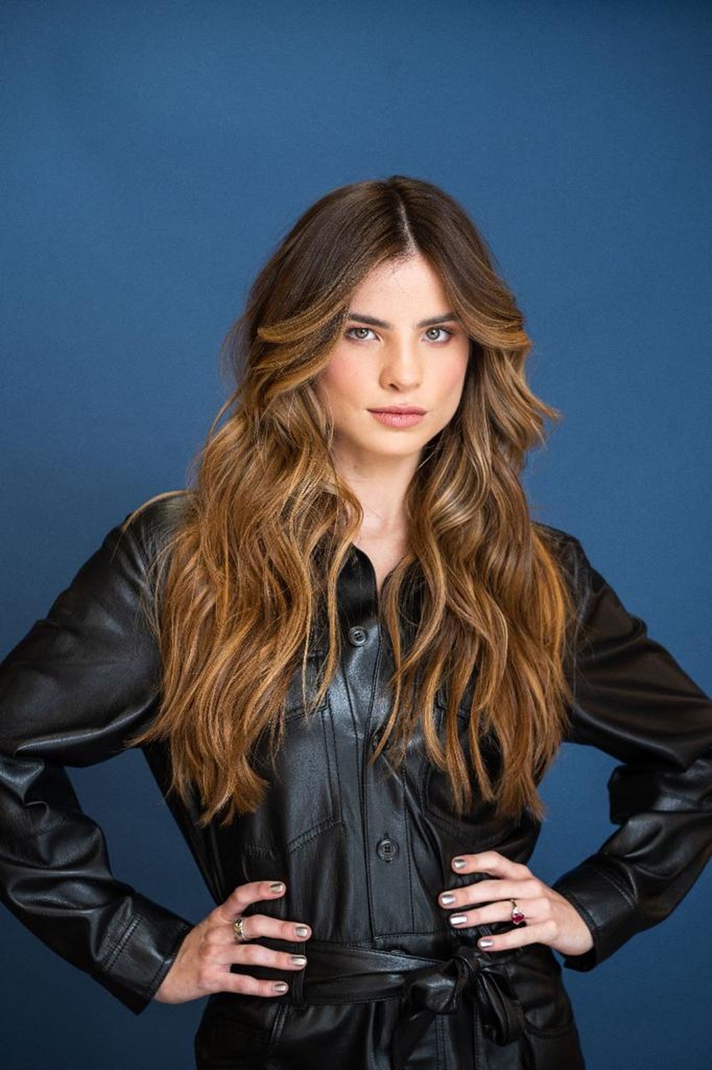 Giulia Be transforma visual e aposta na tendência dos fios iluminados