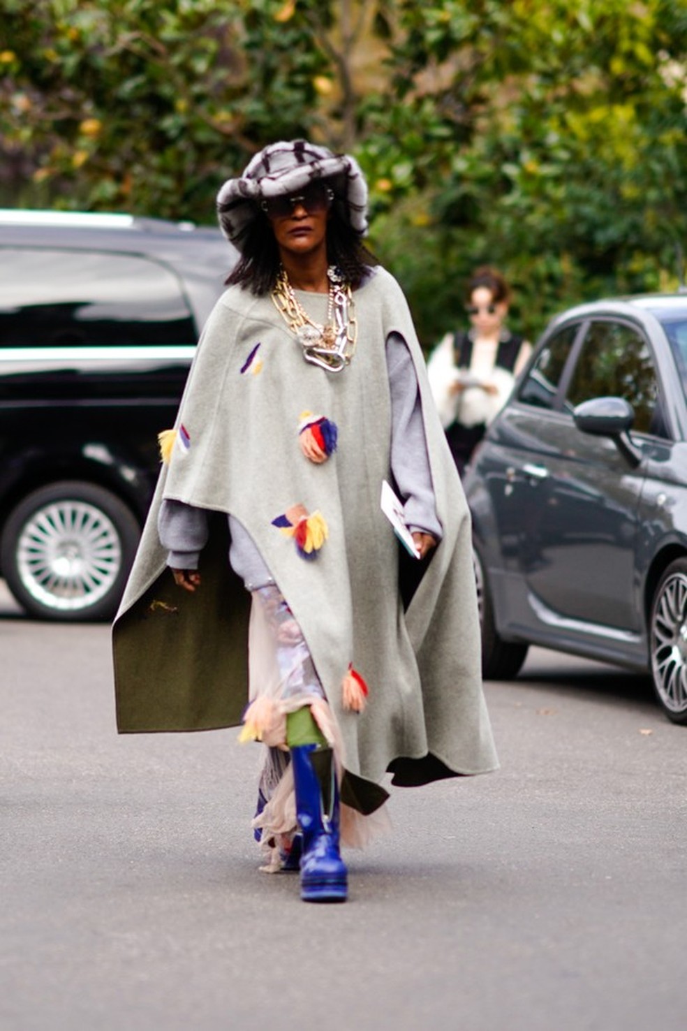 Se você ama moda, pre-ci-sa conhecer Michelle Elie -- a pessoa mais ...