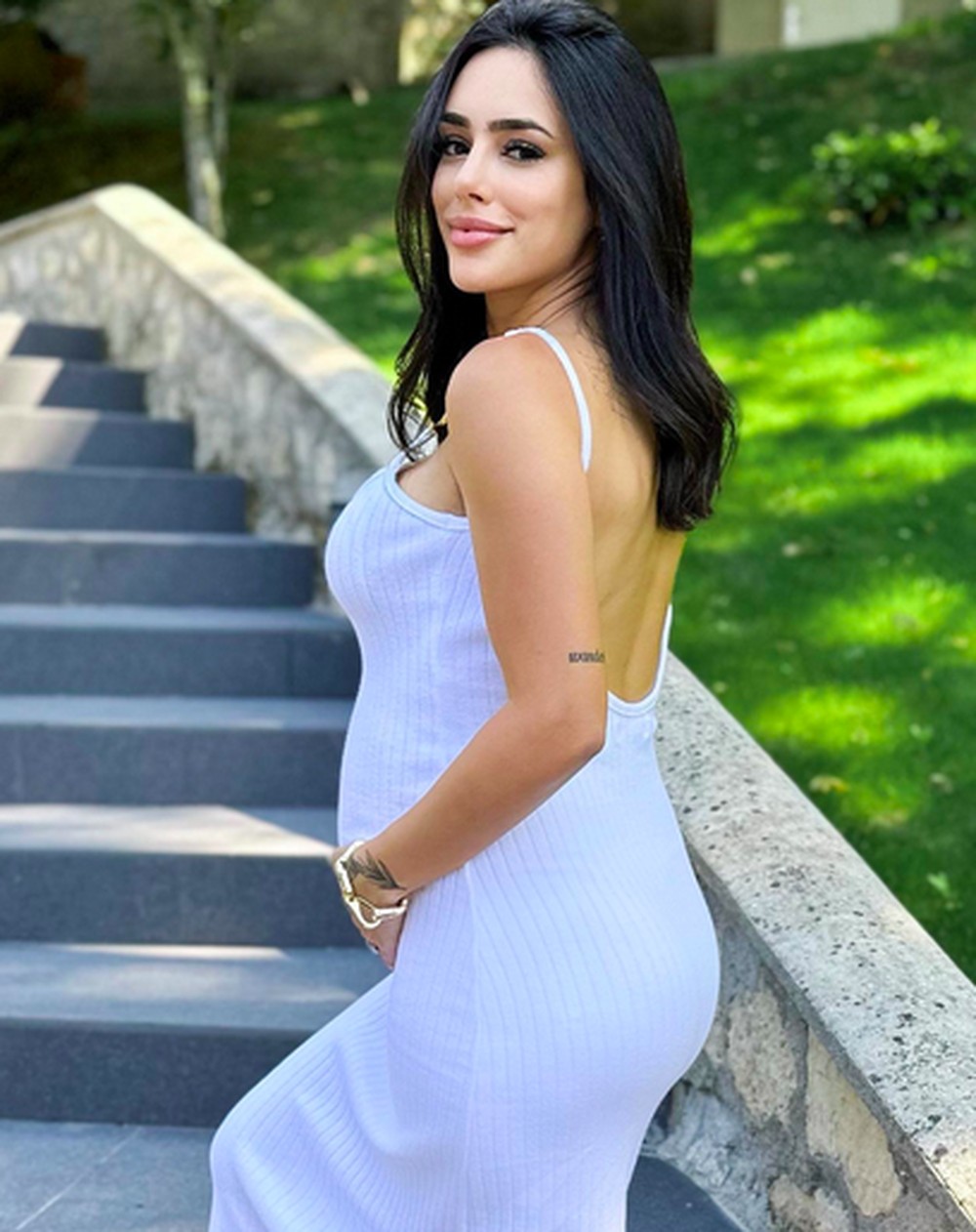 Bruna Biancardi encanta web ao mostrar clique grávida