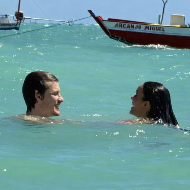 Bruna Marquezine e Shawn Mendes: Ano Novo com clima de romance em São ...