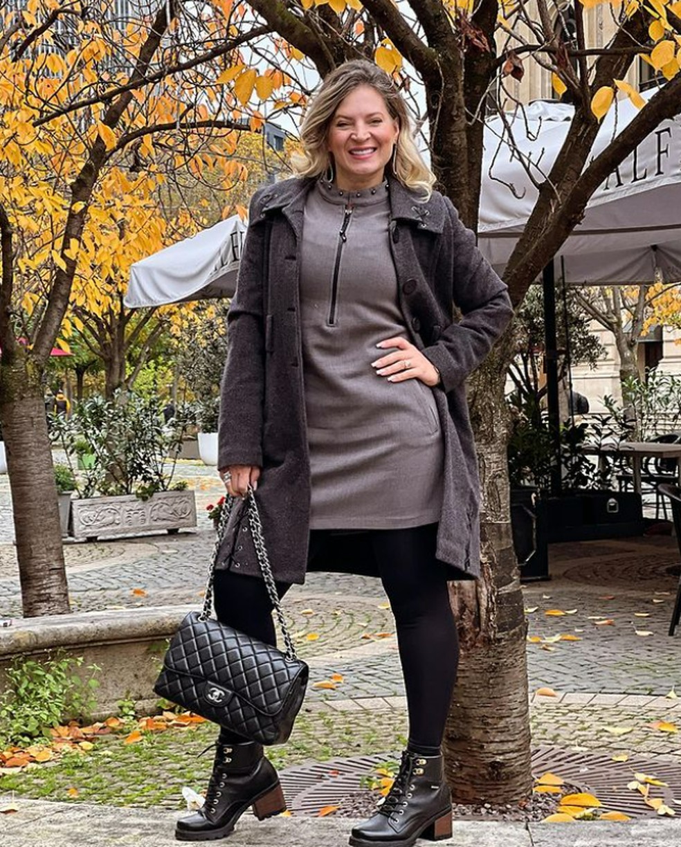 Joice Hasselmann capricha no carão e ganha elogios na web