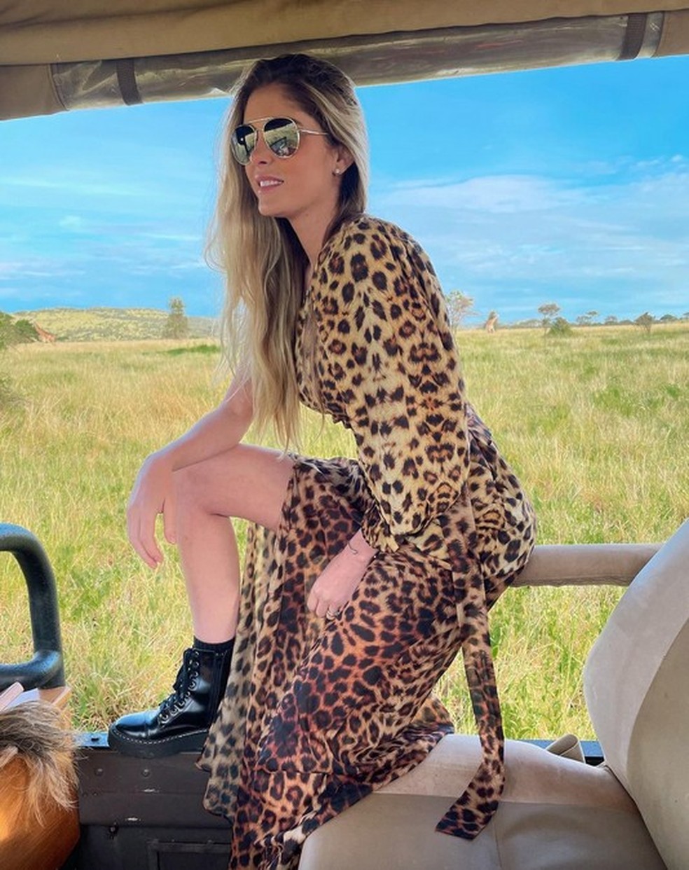 Barbara Evans faz safari na Tanzânia