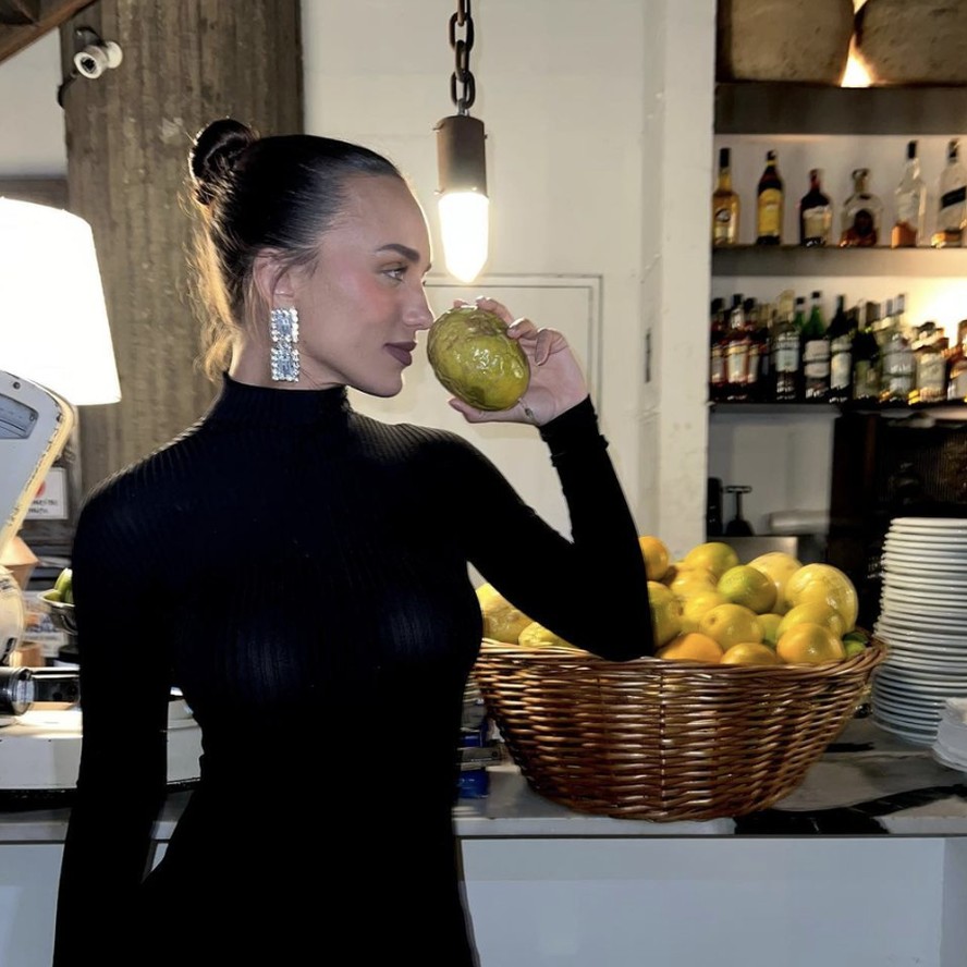 Rafa Kalimann abre álbum do dia e reflete: 'Faço o meu melhor'