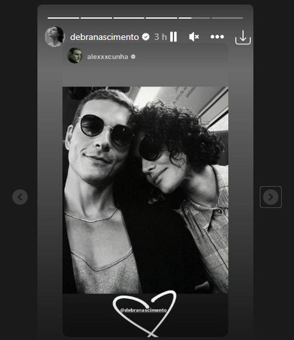 Débora Nascimento e Alex Cunha posam em clima apaixonado no Rio de Janeiro