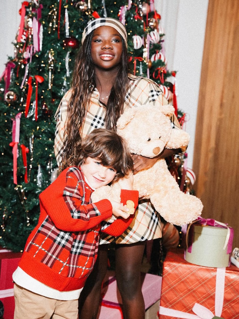 Giovanna Ewbank e Bruno Gagliasso surgem em cliques com filhos e ...