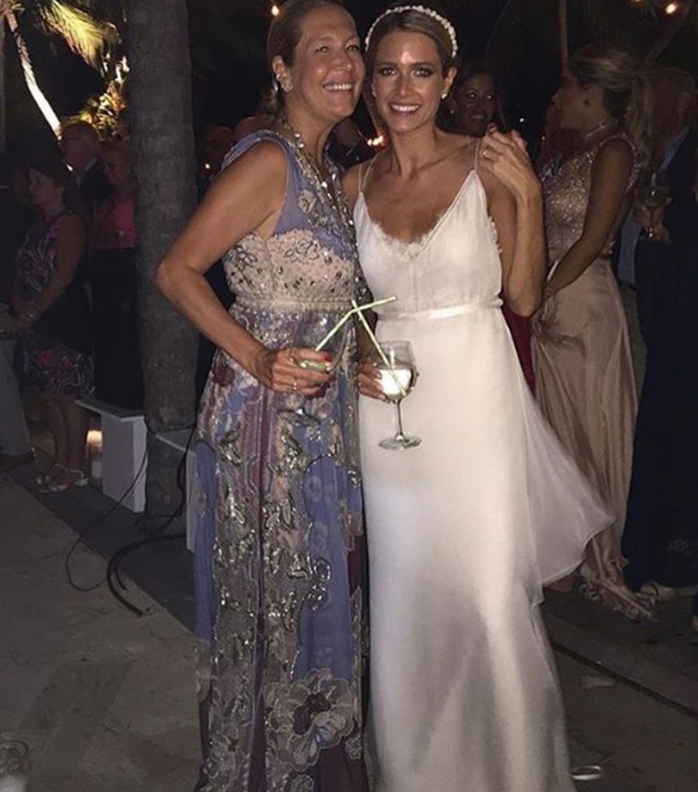 Casamento de Helena Bordon reúne celebridades em St Barth; veja os looks!