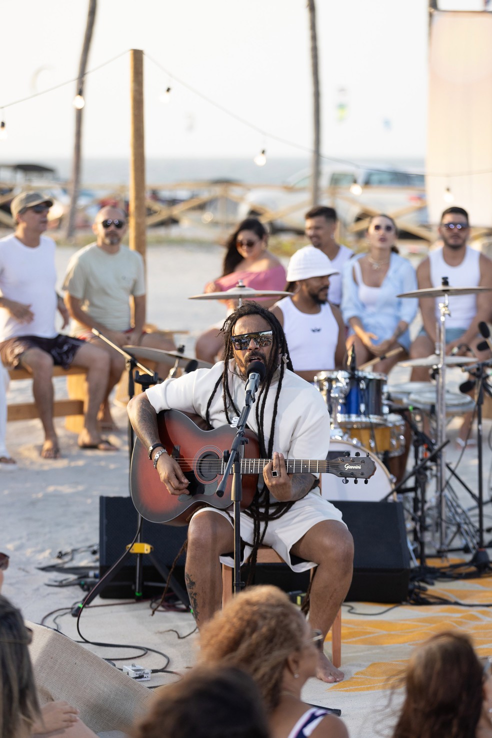 Pé na areia e som na caixa: tudo sobre os bastidores do Corona Luau MTV