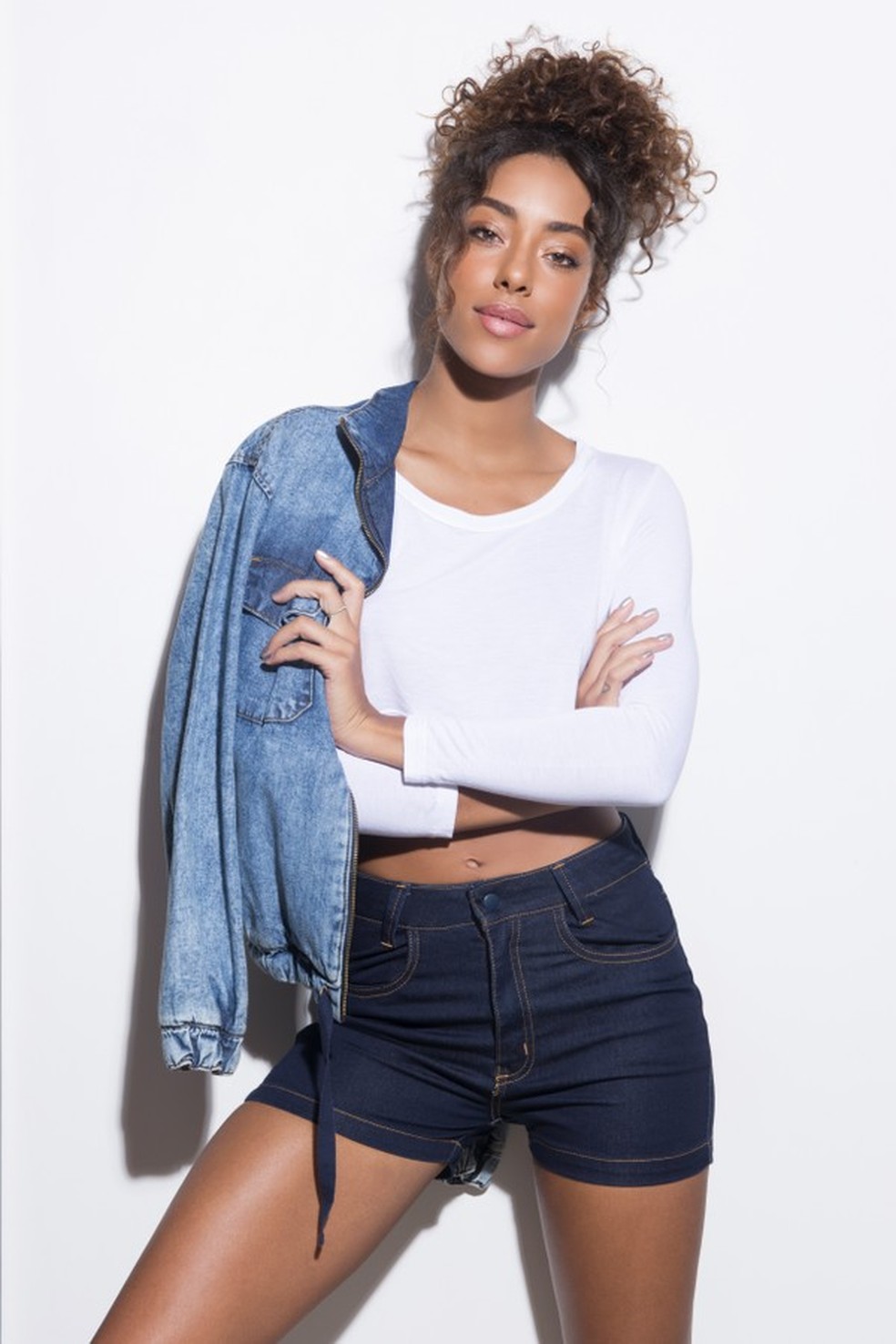 Após estudar Moda em Paris, Yara Charry conta: 'Eu não imaginei que ...