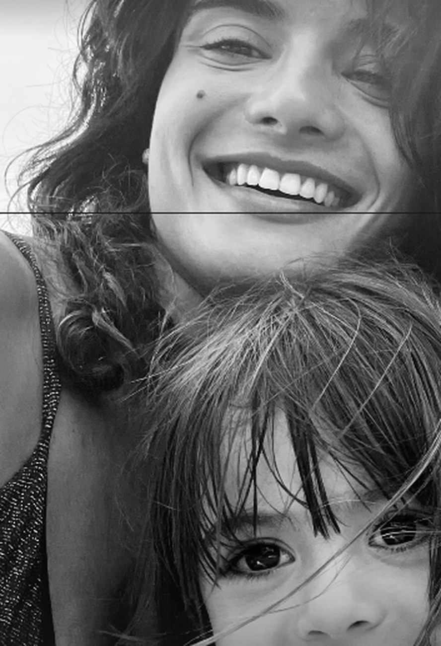 Separada de Fábio Assunção, Ana Verena posa com a filha na praia: 'No ...