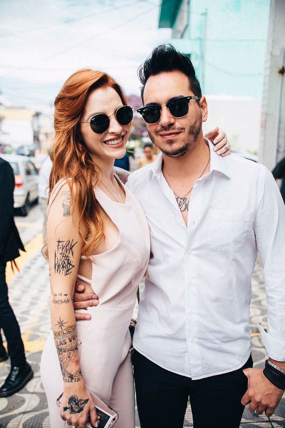 Ex-BBB Clara Aguilar se casa no civil com produtor musical Giu Daga