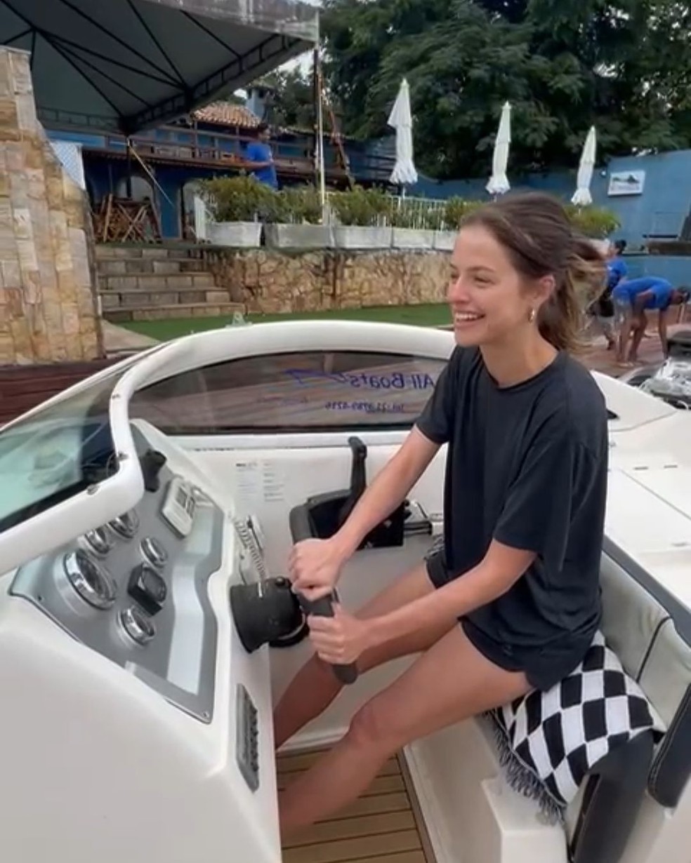 Agatha Moreira revela desafios nos bastidores de Mania de Você e se ...