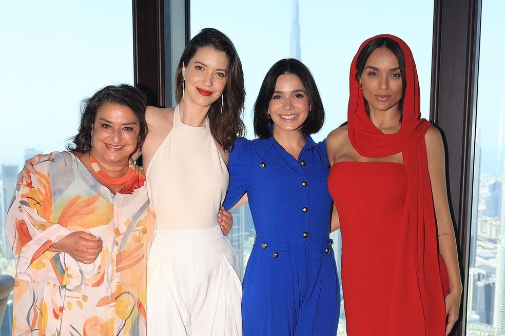 Sabrina Petraglia se emociona e abre álbum de fotos de viagem com Rafa ...