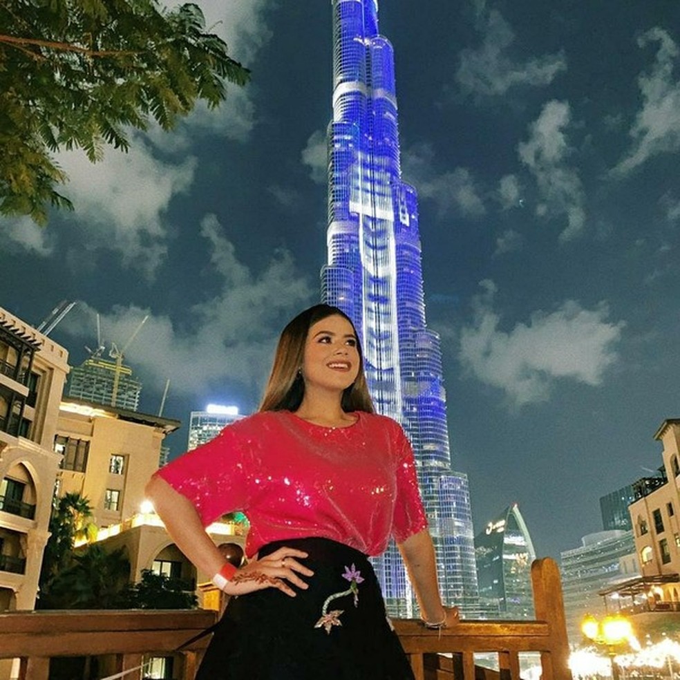 Maisa celebra ano novo em Dubai com namorado