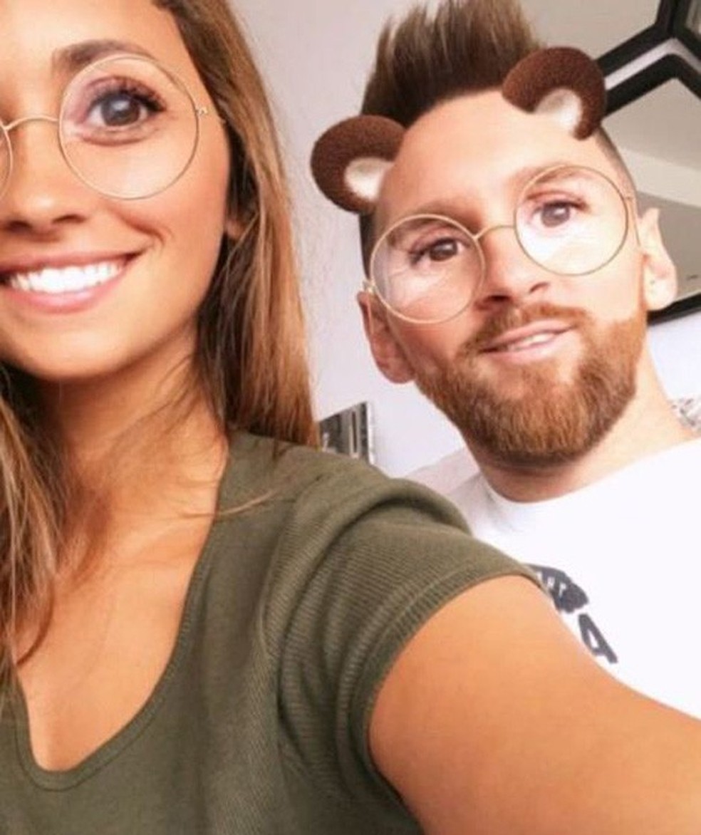 Lionel Messi posta fotos divertidas com a mulher: 'Entediado sem as ...