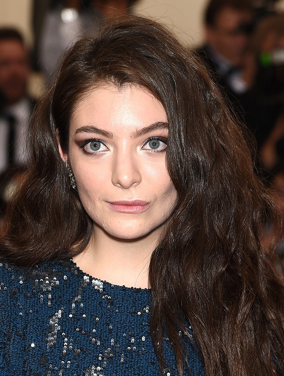 Lorde faz 19 anos! Aprenda a ousar no batom como a cantora