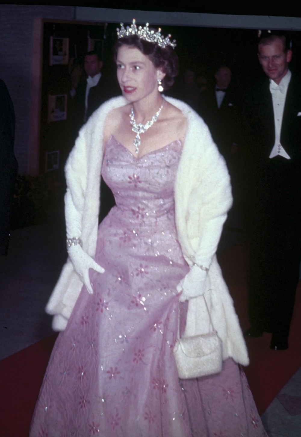 31 fotos raras de Rainha Elizabeth que mostram sua trajetória de vida